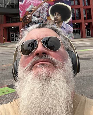 ~Los Angeles Radio People, Template